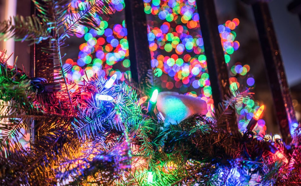 How Did Holiday Lights Become a Tradition Around the World? | Rainbow ...