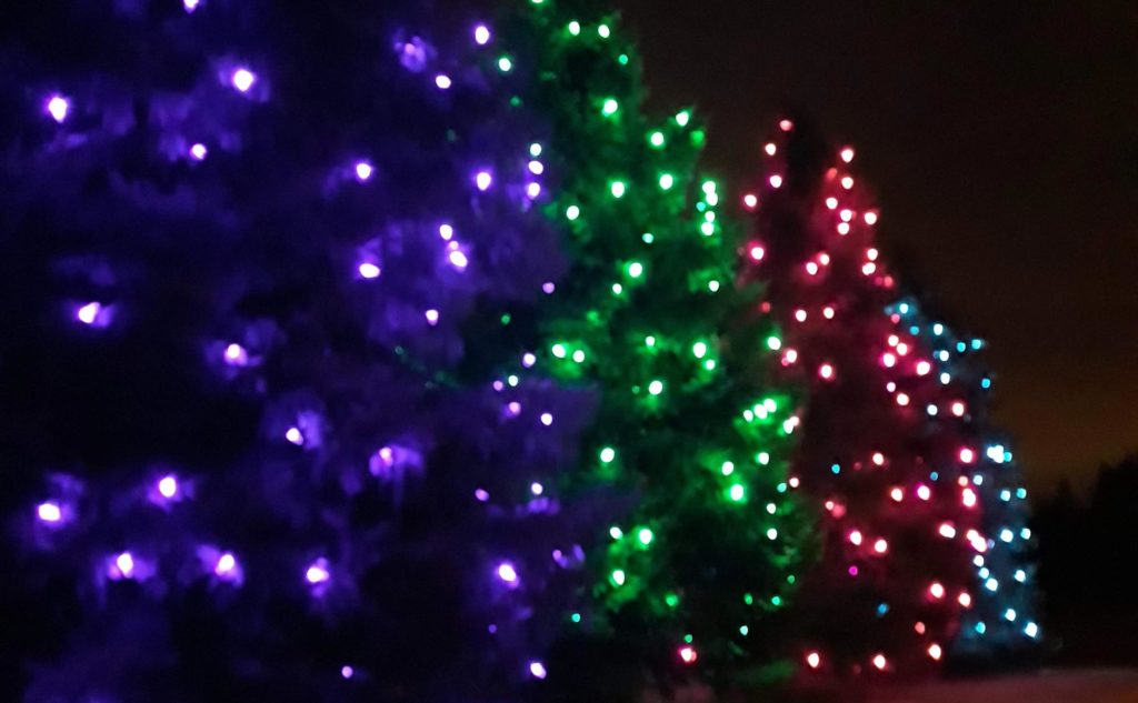 Custom Designed Christmas Lights in Minneapolis | Rainbow